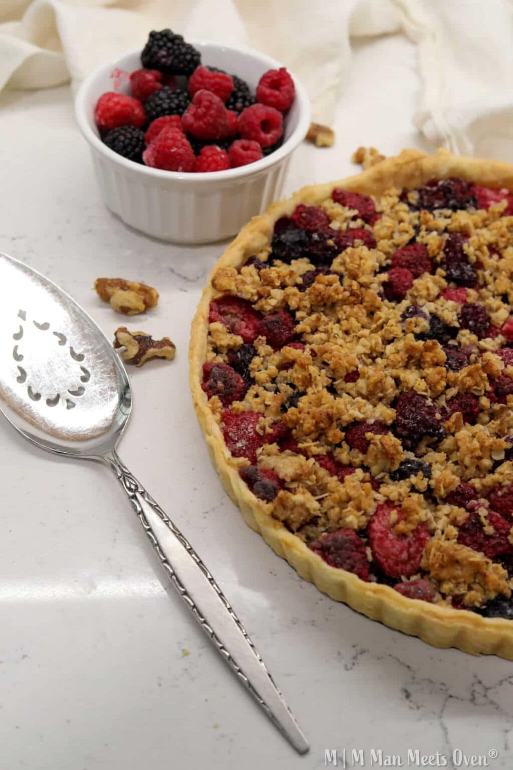 Berry Tart With Oatmeal Crumble - Man Meets Oven